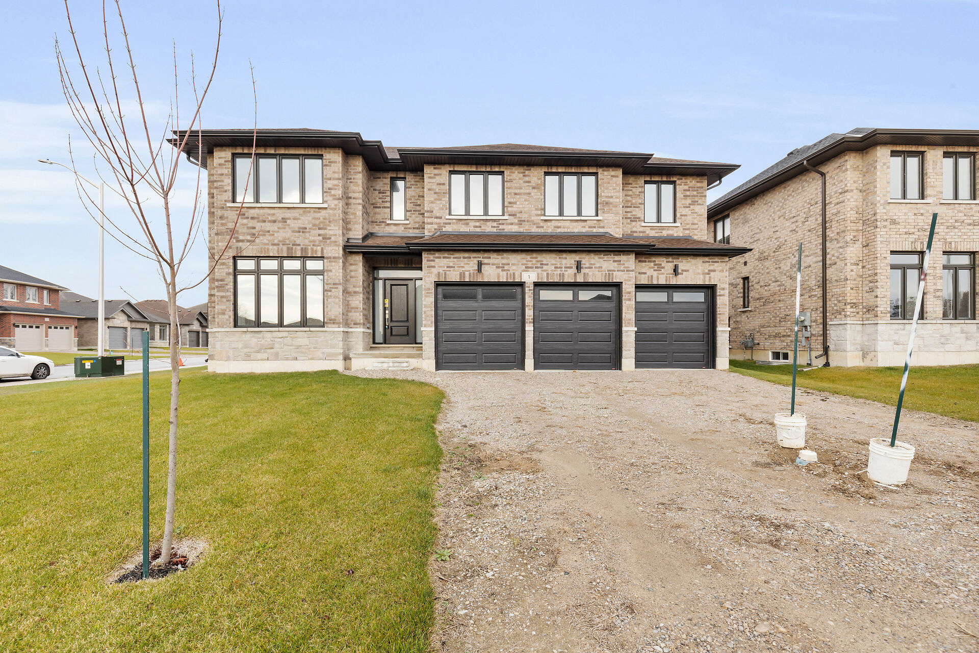 Virtual tour of 1 Bouw Pl, Dutton, Ontario, N0L 1J0