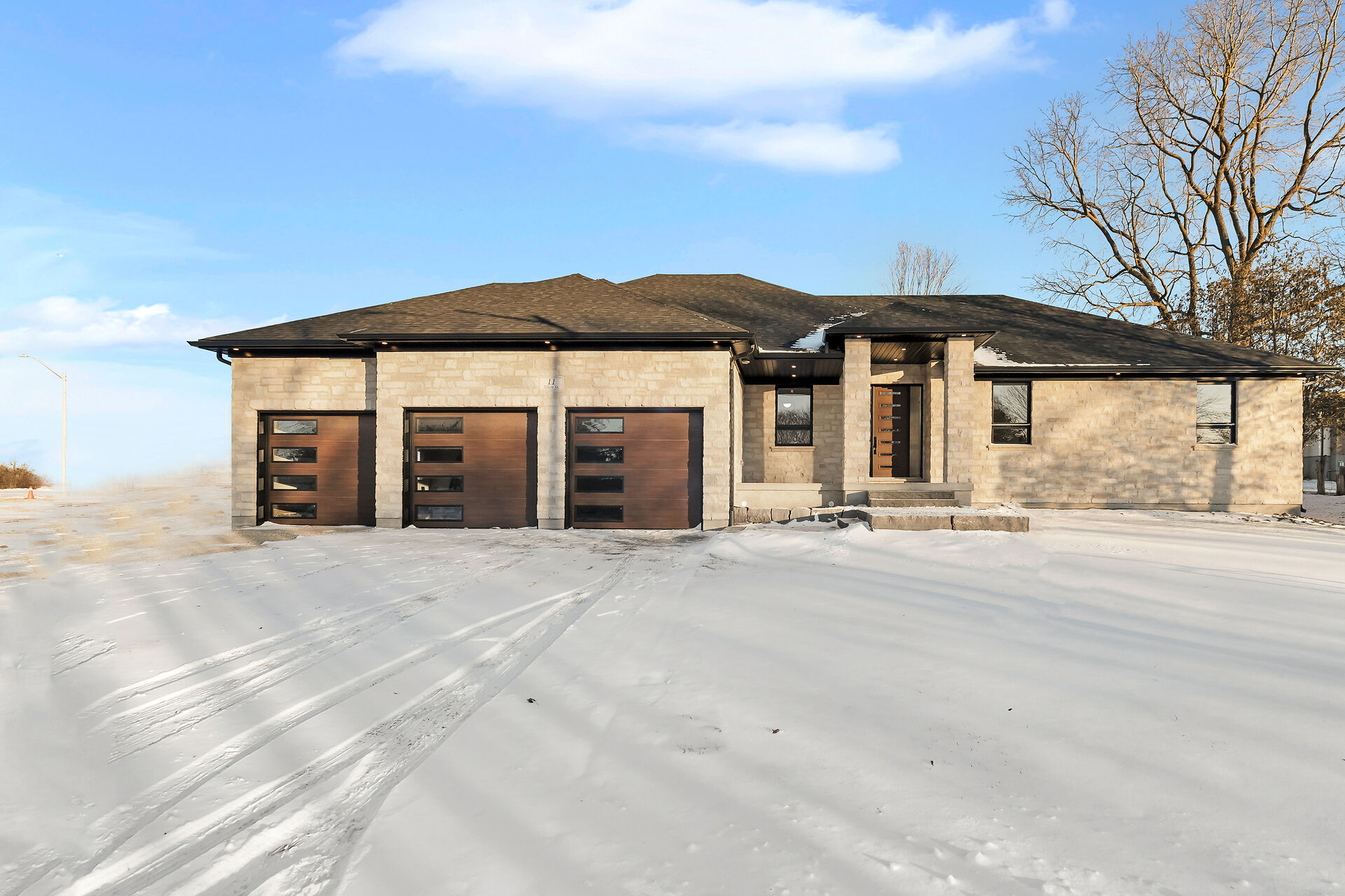 Virtual tour of 11 Albert St, St. Clements, Ontario, N0B2M0