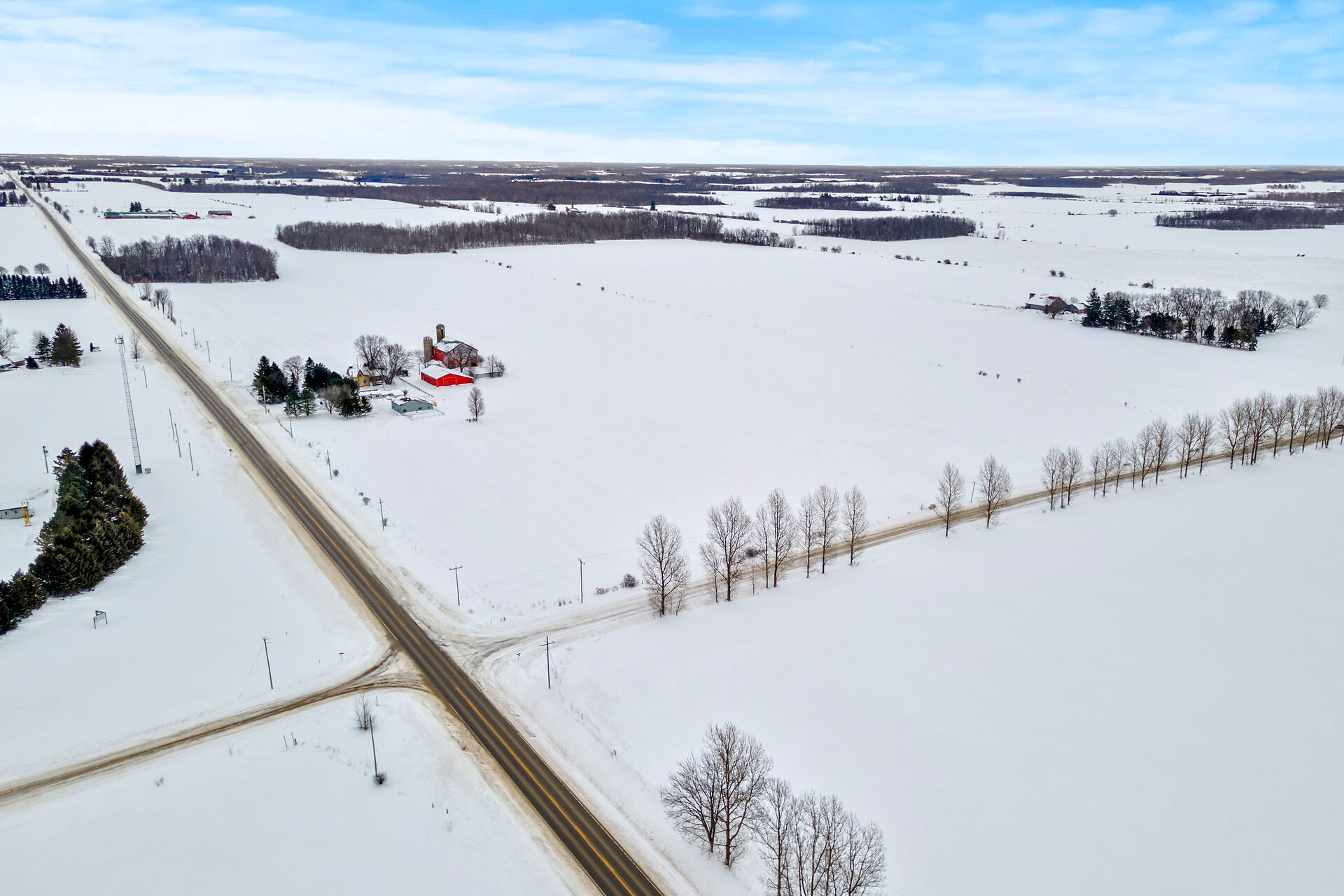 Virtual tour of 83586 London Rd, Blyth, Ontario, N0M 1H0