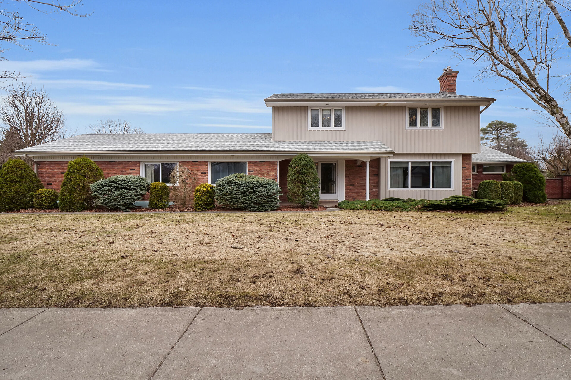 Virtual tour of 544 Huntingdon Drive, London, Ontario, N6C 4J4