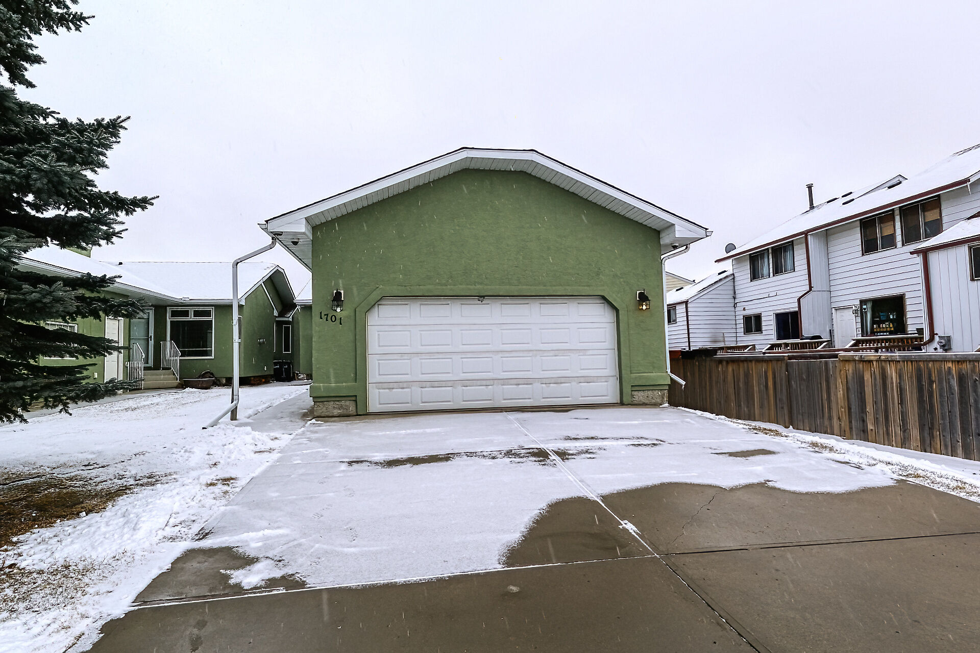 Virtual tour of 1701 17 St, Didsbury, Alberta, T0M 0A2