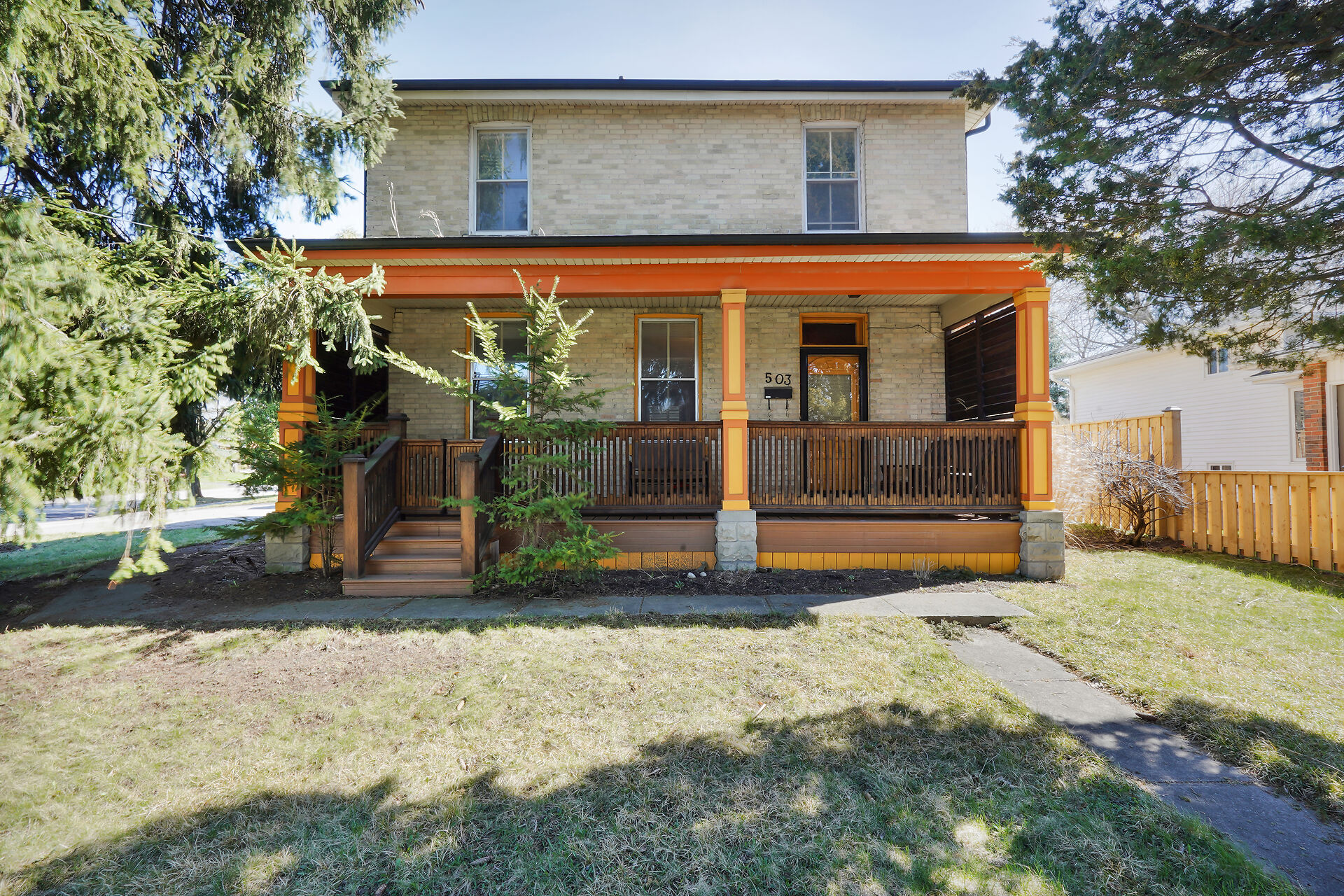 Virtual tour of 503 Baseline Road East, London, Ontario, N6C 2P8