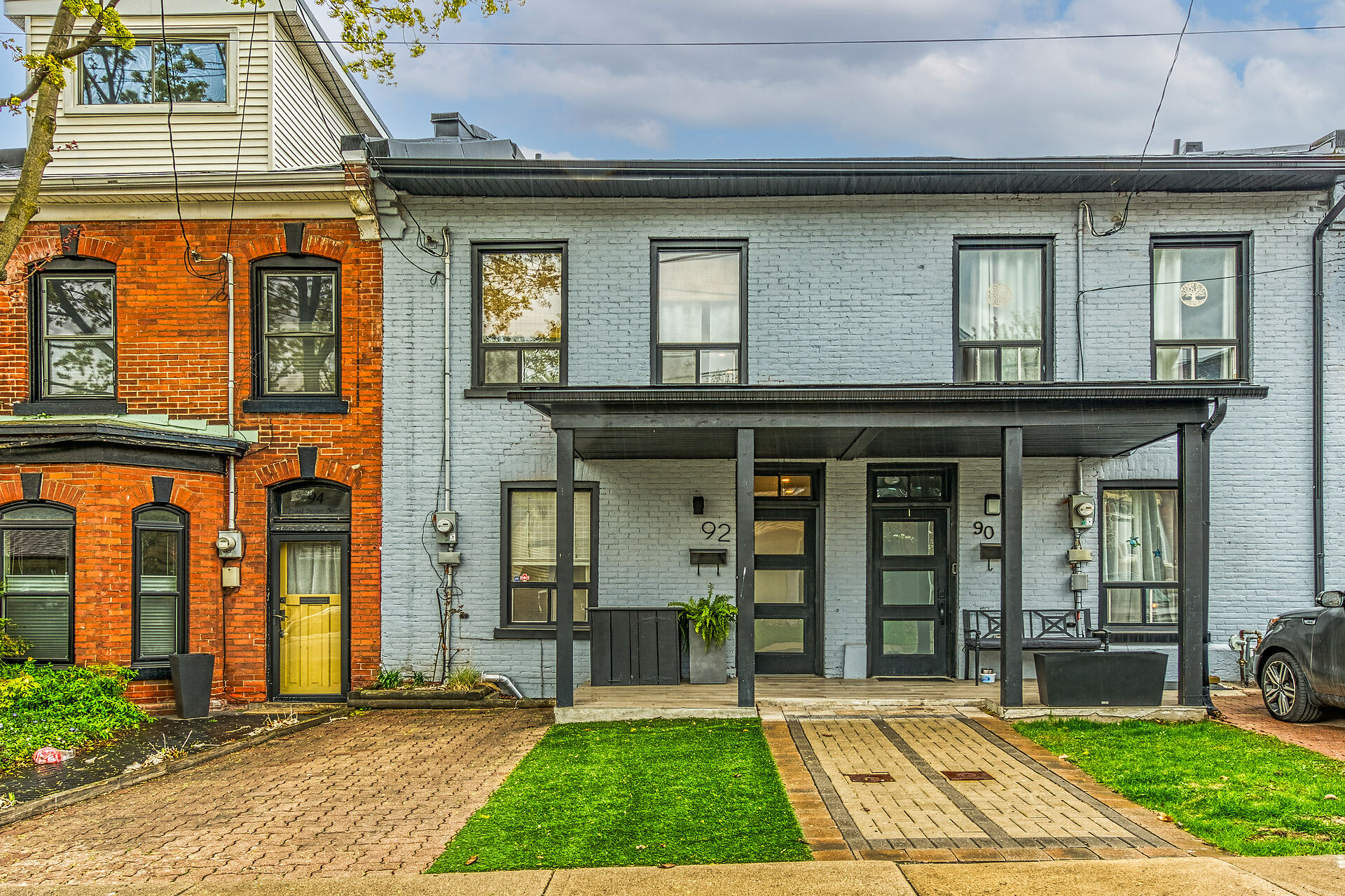 Virtual tour of 92 Pearl St N., Hamilton, Ontario, L8R 2Z3