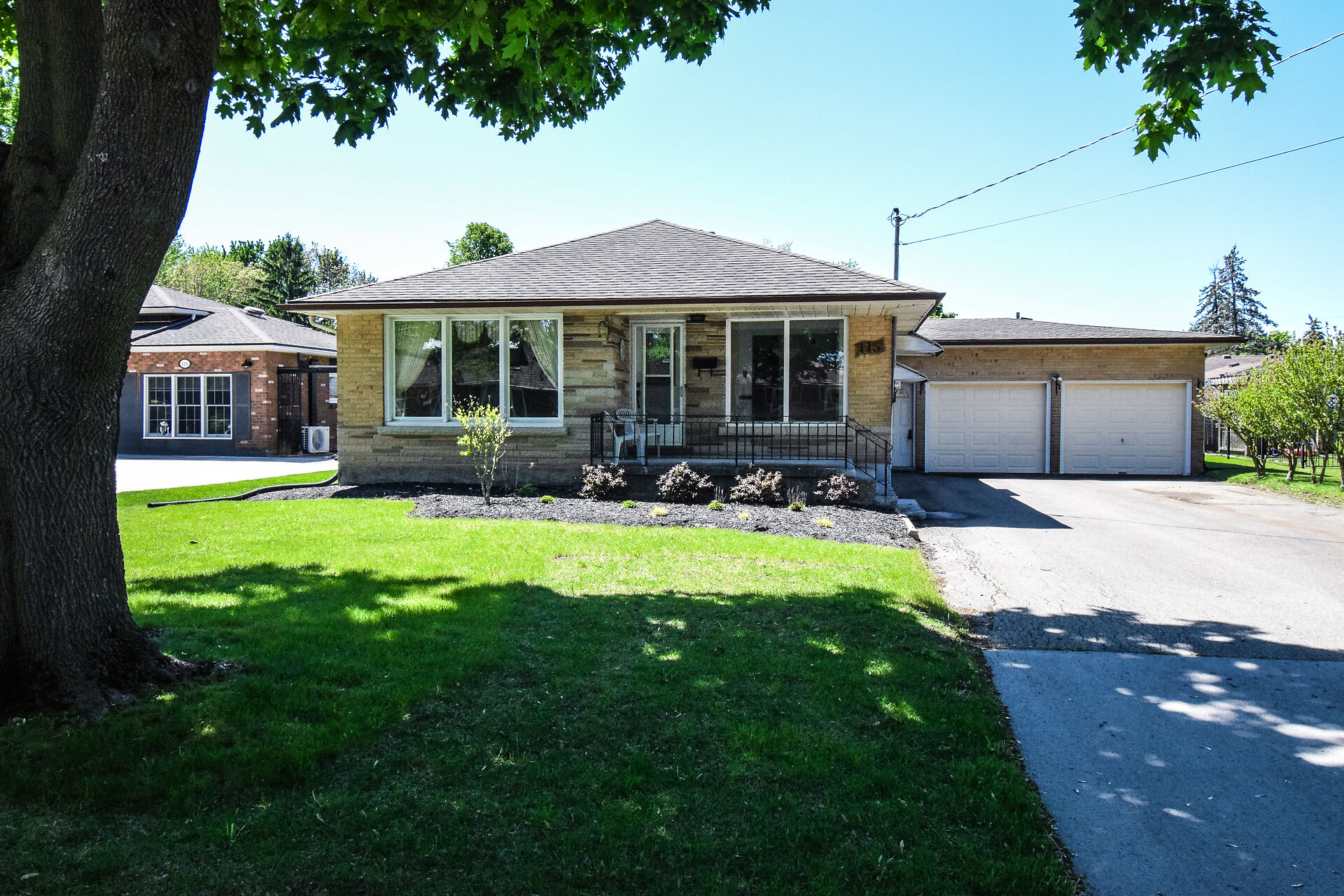 Virtual tour of 115 Larraine Street, Welland, Ontario, L3C 5K2