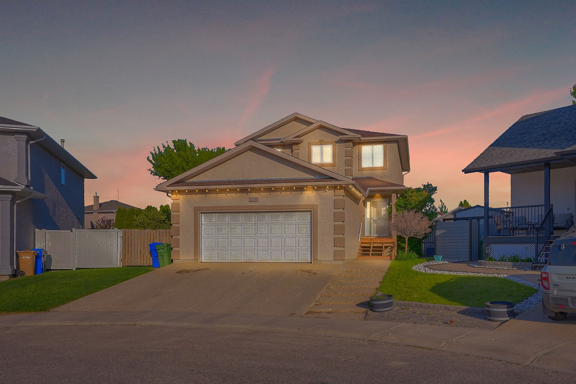 Virtual tour of 7132 Maple View Cres., Regina, Saskatchewan, S4X 4S3