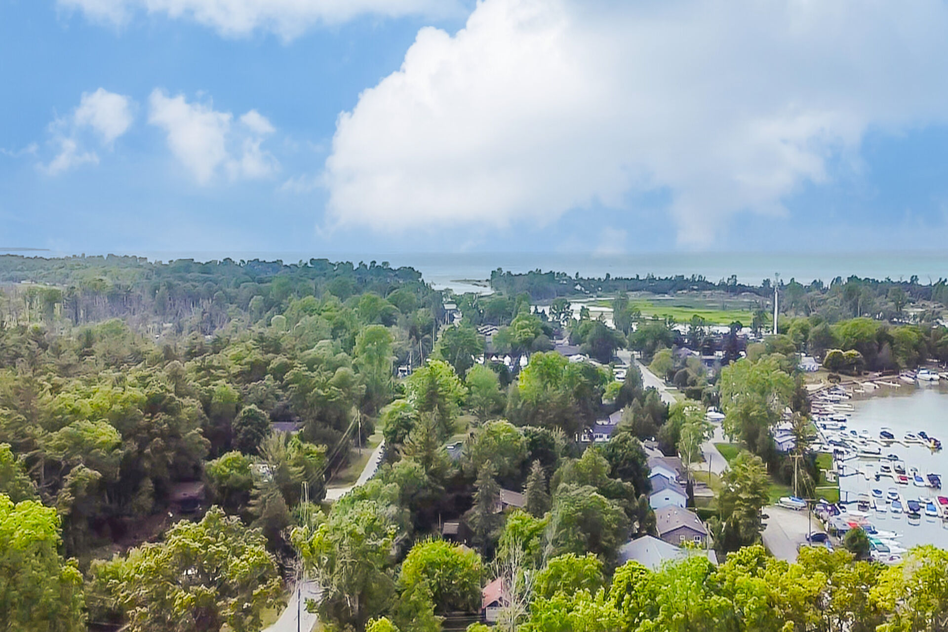 Virtual tour of 7624 Riverside Dr, Port Franks, Ontario, N0M 2L0