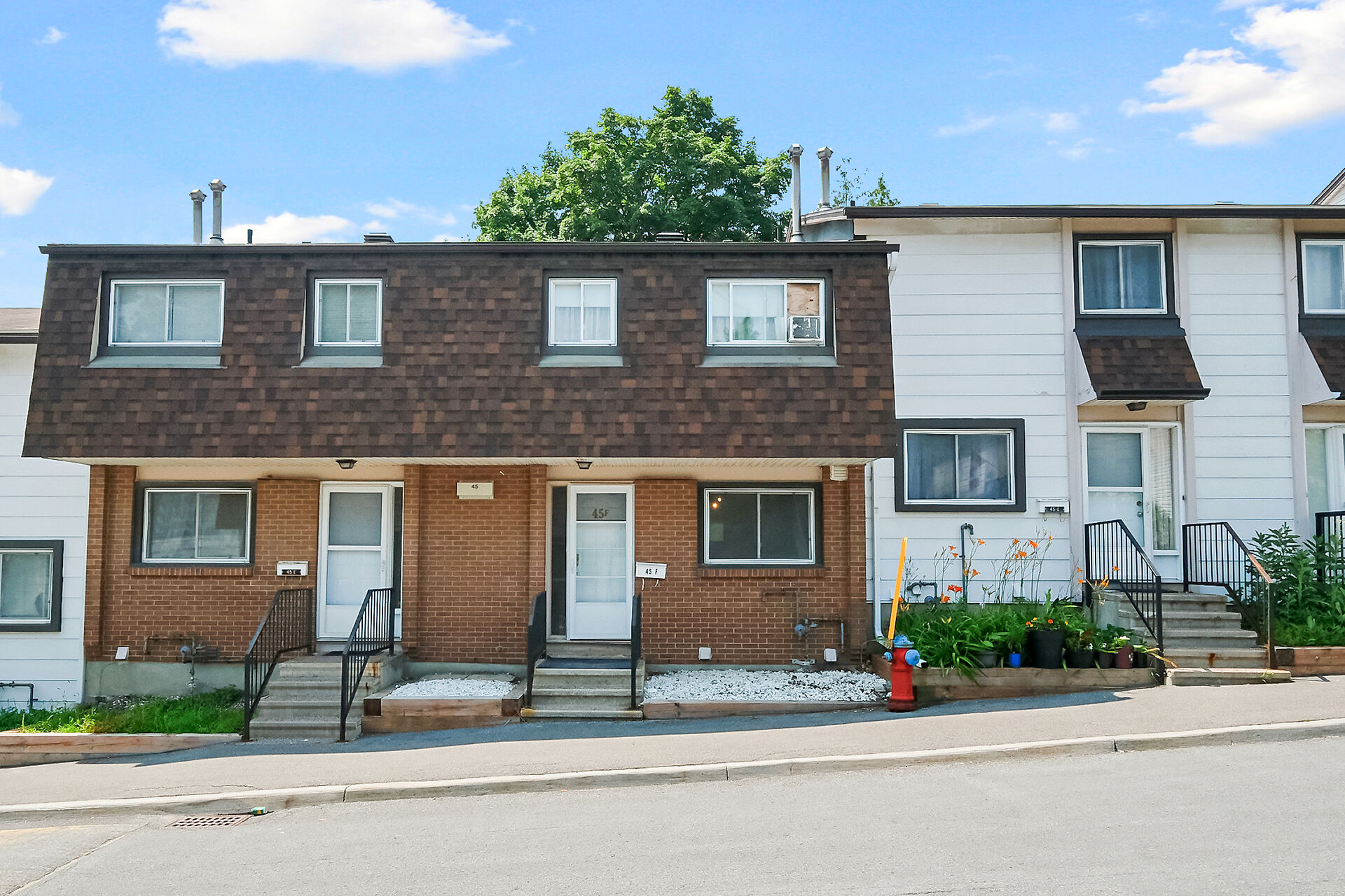 Virtual tour of 45 F Sumac Street, Ottawa, Ontario, K1J 7T7