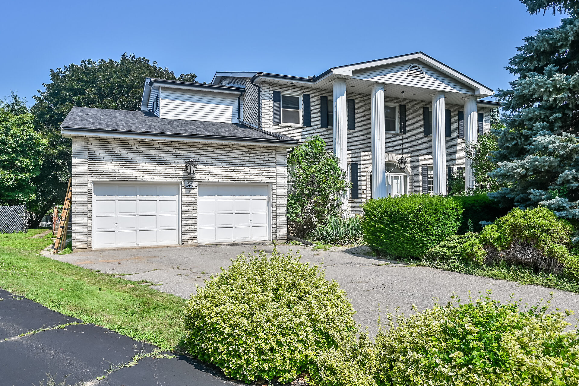 Virtual tour of 10 Fieldstone Cirle, Brantford, Ontario, N3R 6S7