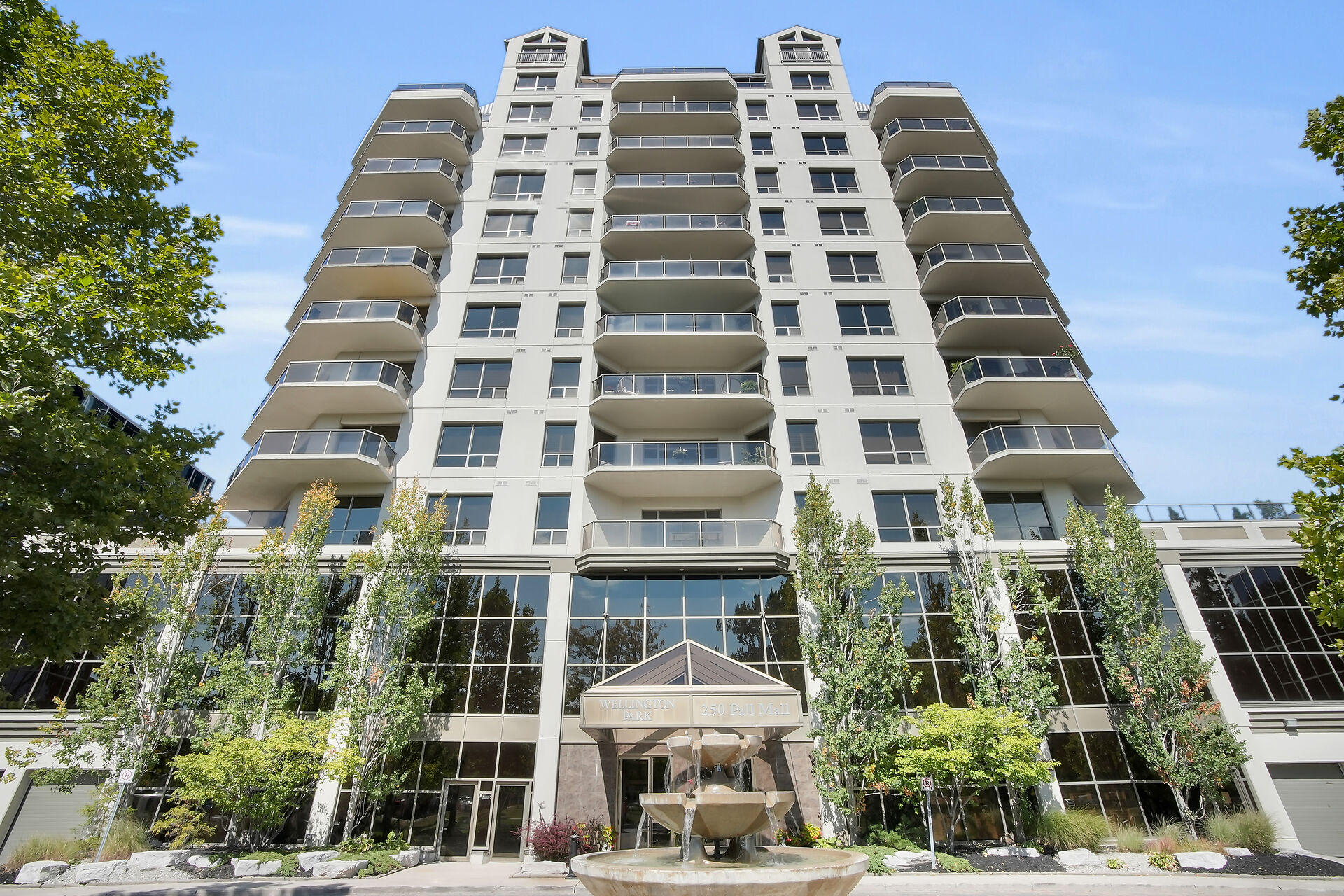 Virtual tour of 1206 - 250 Pall Mall St, London, Ontario, N6A 6K3